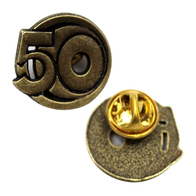 Pin oro antiguo personalizado con tu logo vaciado en metal - Aurum